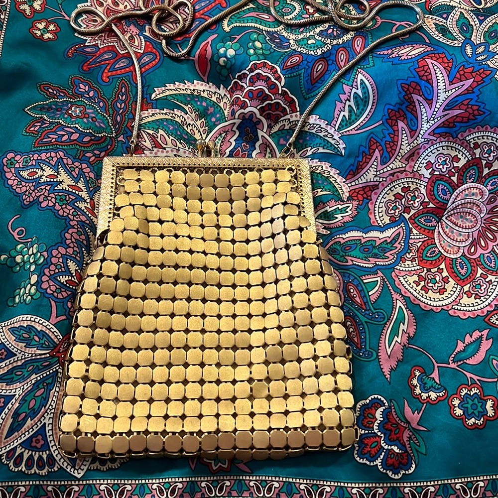Vintage La Regale Gold Mesh Clutch Purse Convertible - Gem